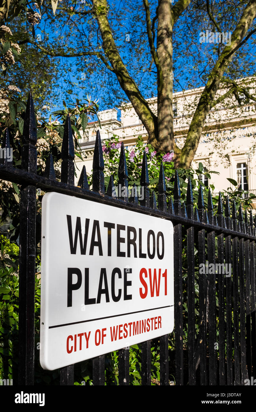 London place name hi-res stock photography and images - Alamy