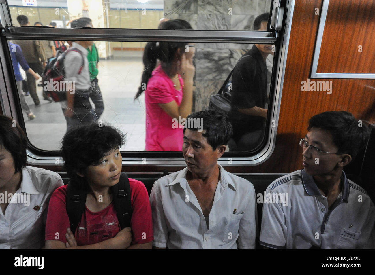 Korea in 1998 hi-res stock photography and images - Alamy