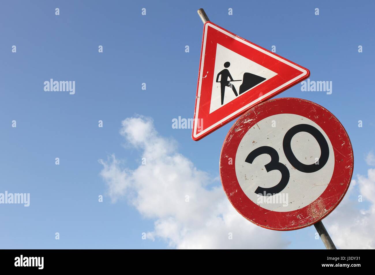 30 km h speed limit traffic sign hi-res stock photography and images ...
