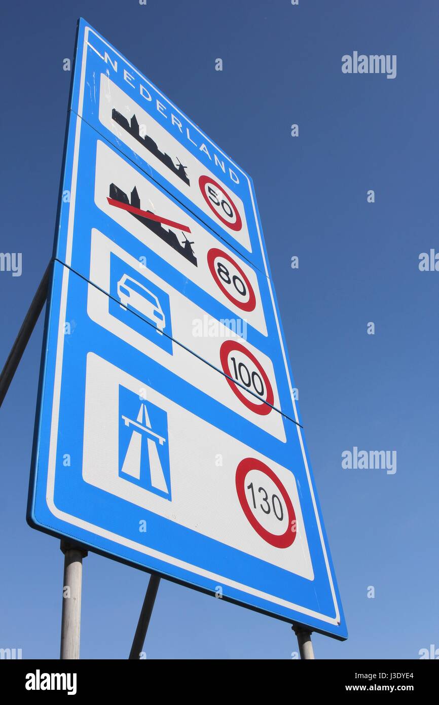 Speed limits hi-res stock photography and images - Alamy
