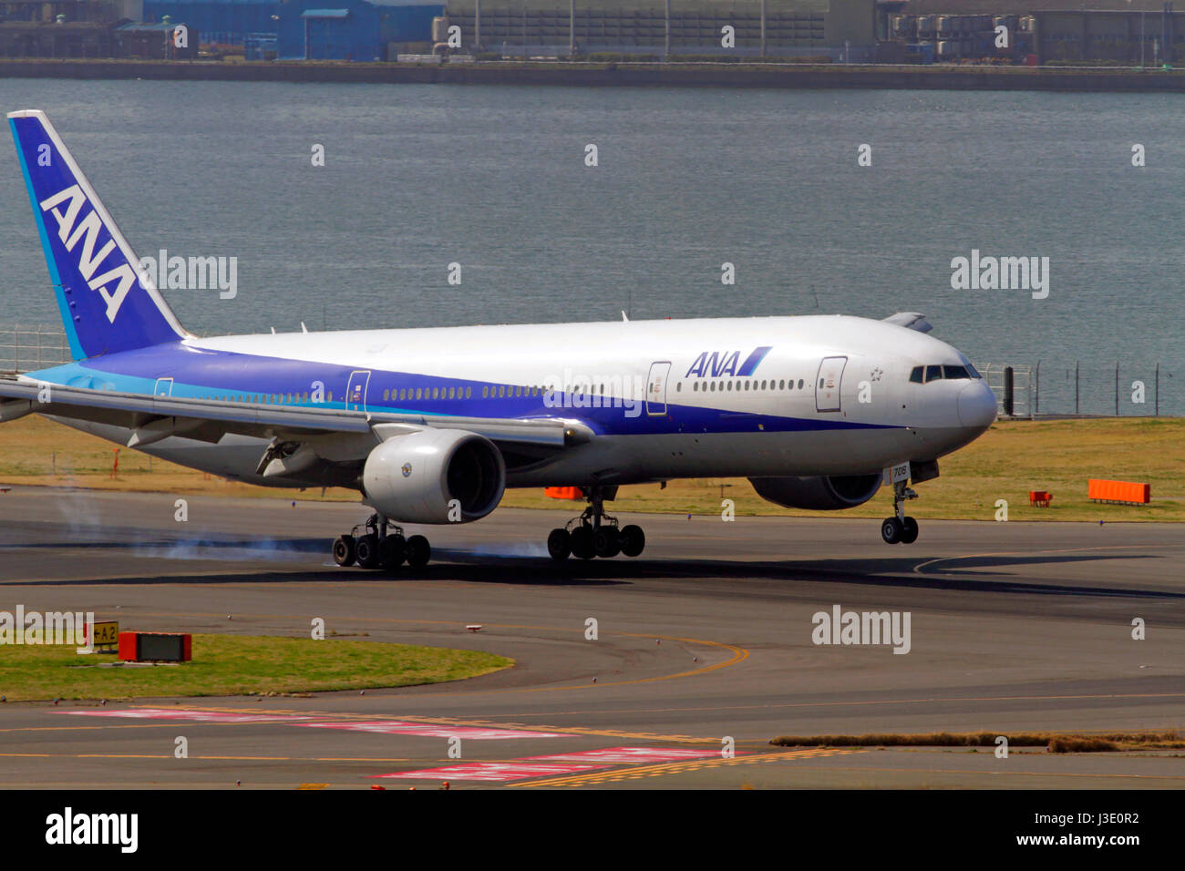 ANA Boeing 777 Landing at Haneda Airport Tokyo Japan Stock Photo - Alamy