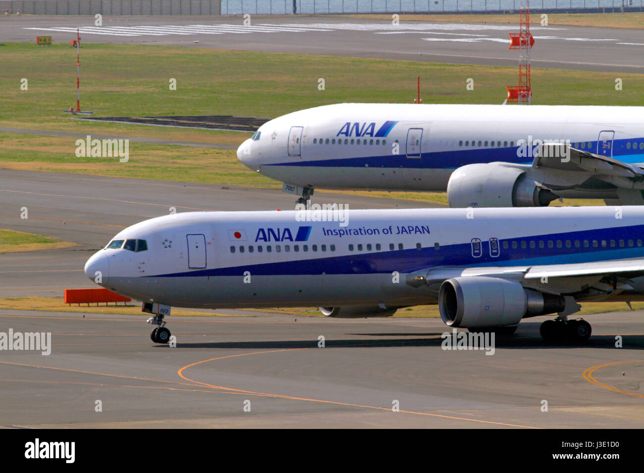 Ana boeing 767 in hi-res stock photography and images - Alamy
