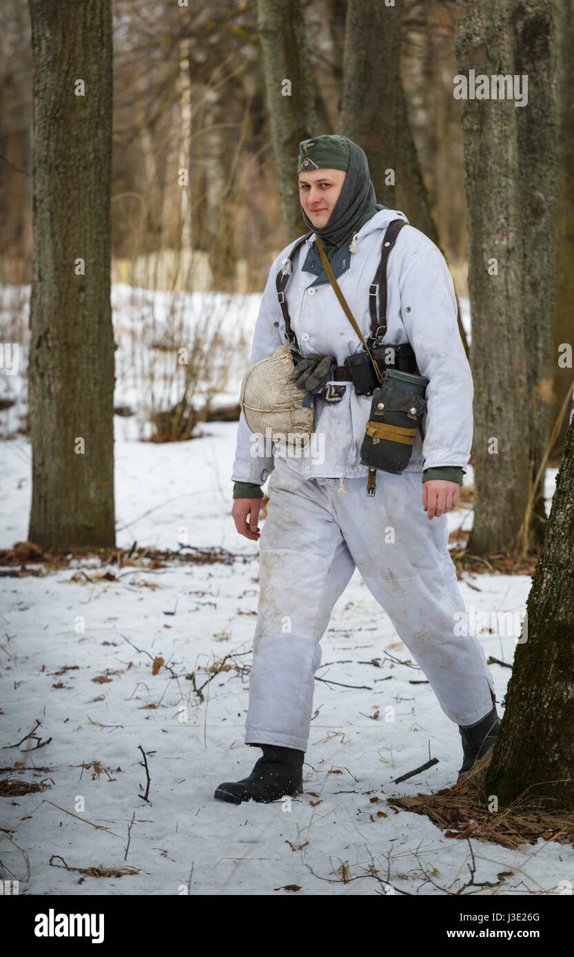 Snow Camouflage Uniform High Resolution Stock Photography and Images ...