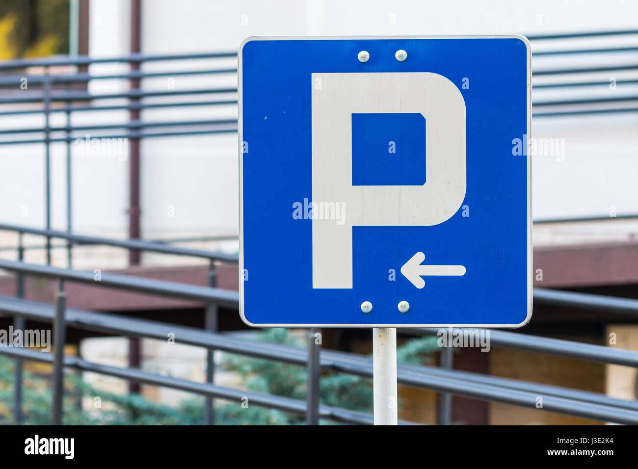 Blue car park sign hi-res stock photography and images - Alamy