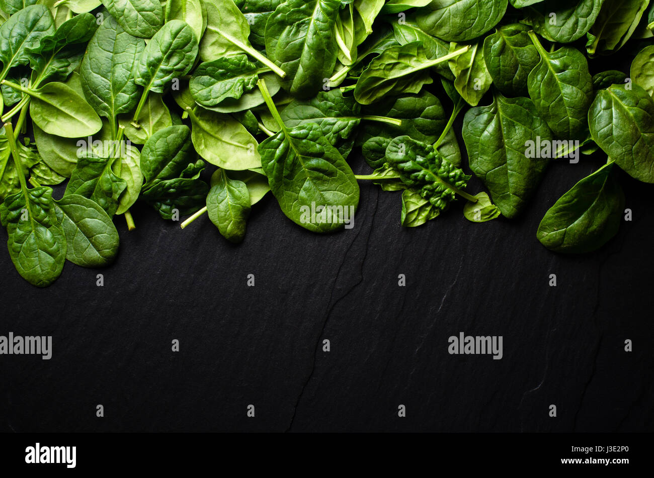 Fresh spinach background Stock Photo - Alamy