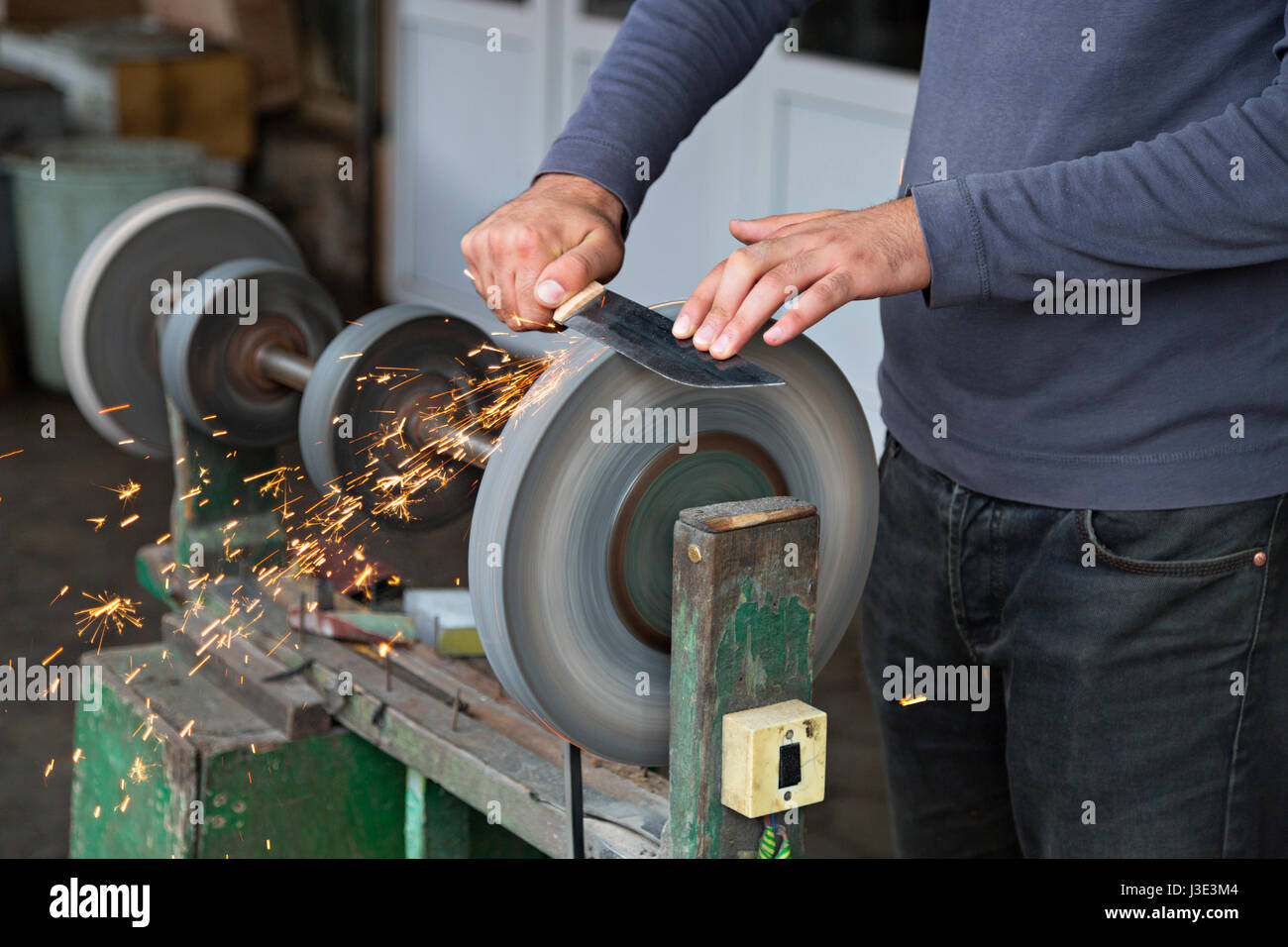 Sharpen knife hi-res stock photography and images - Alamy