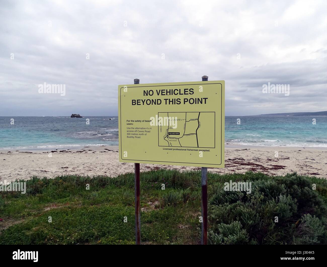 A sign preventing access by vehicular traffic Stock Photo - Alamy