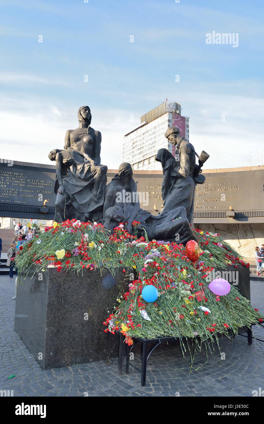 ST.PETERSBURG, RUSSIA - MAY 09, 2016: Flowers at the monument to the ...