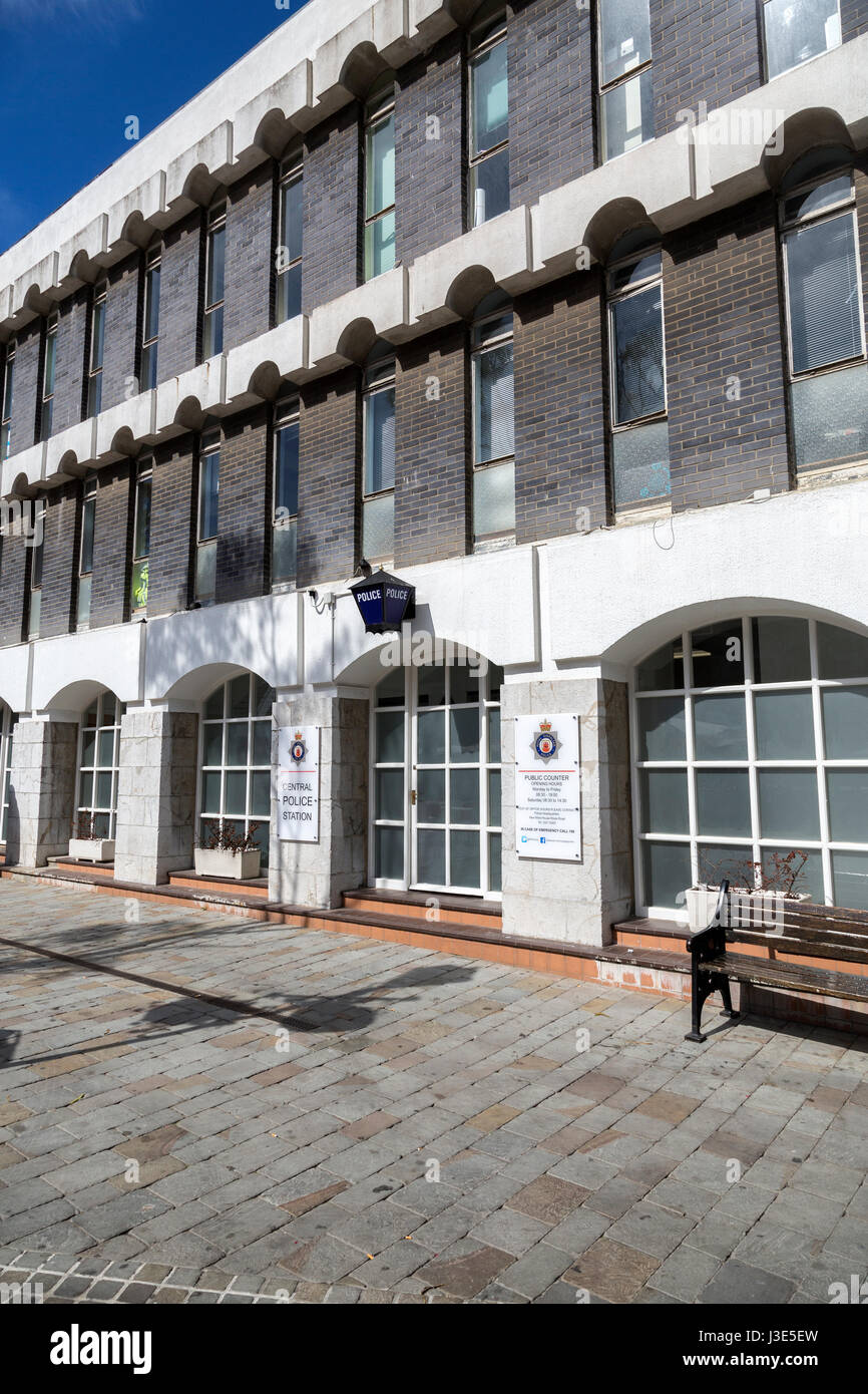 Police station entrance hi-res stock photography and images - Alamy