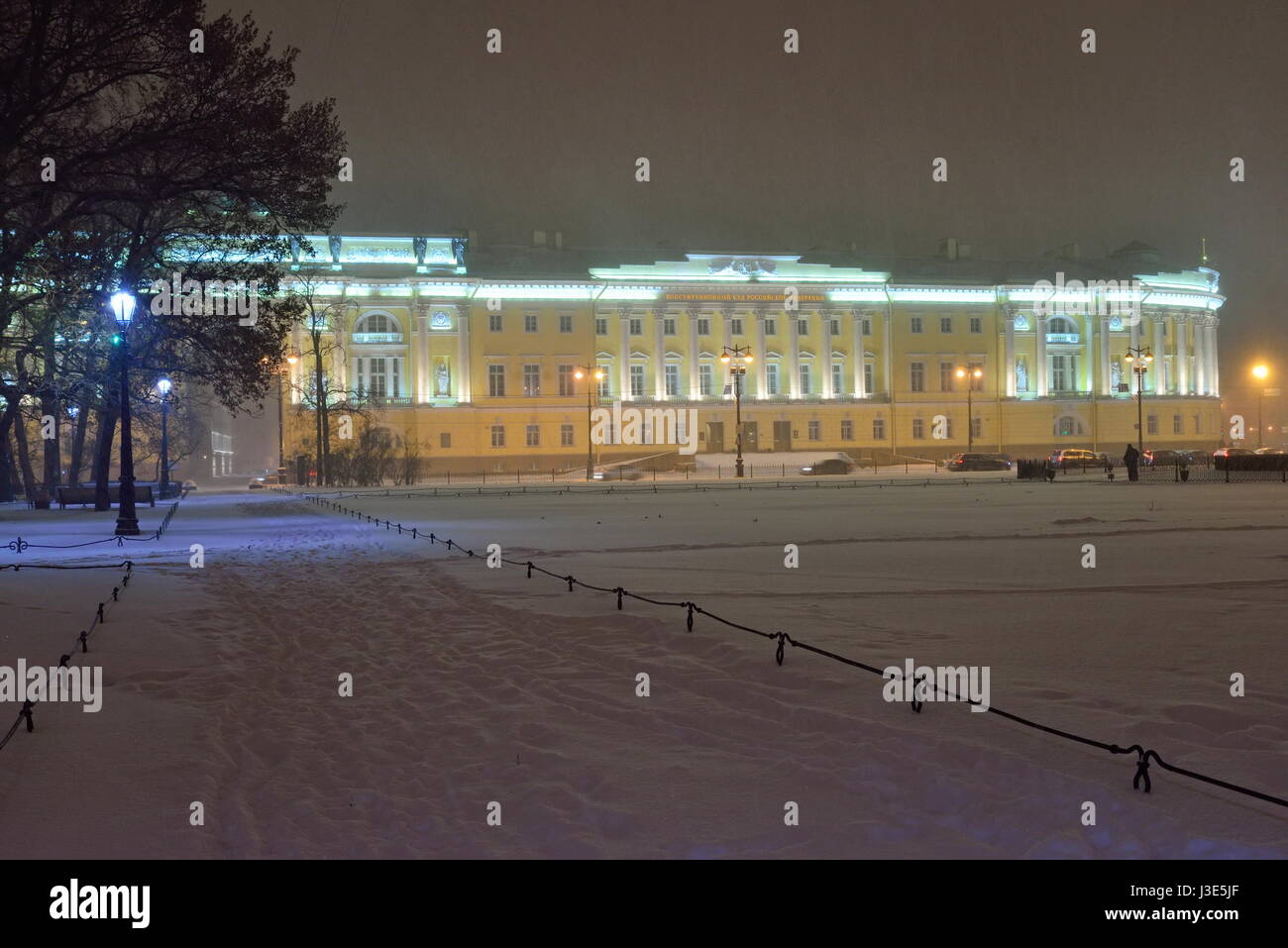 Russian constitutional court building hi-res stock photography and ...