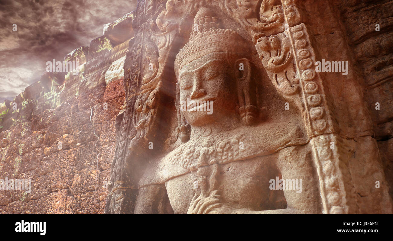 Dvarapala sculpture hi-res stock photography and images - Alamy
