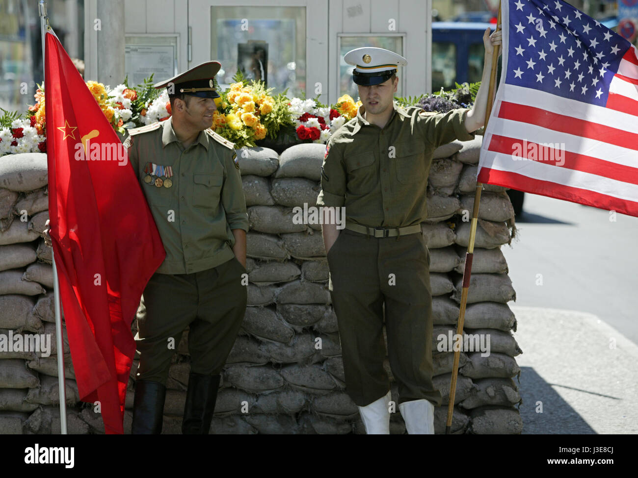 Flags of usa and soviet union hi-res stock photography and images - Alamy
