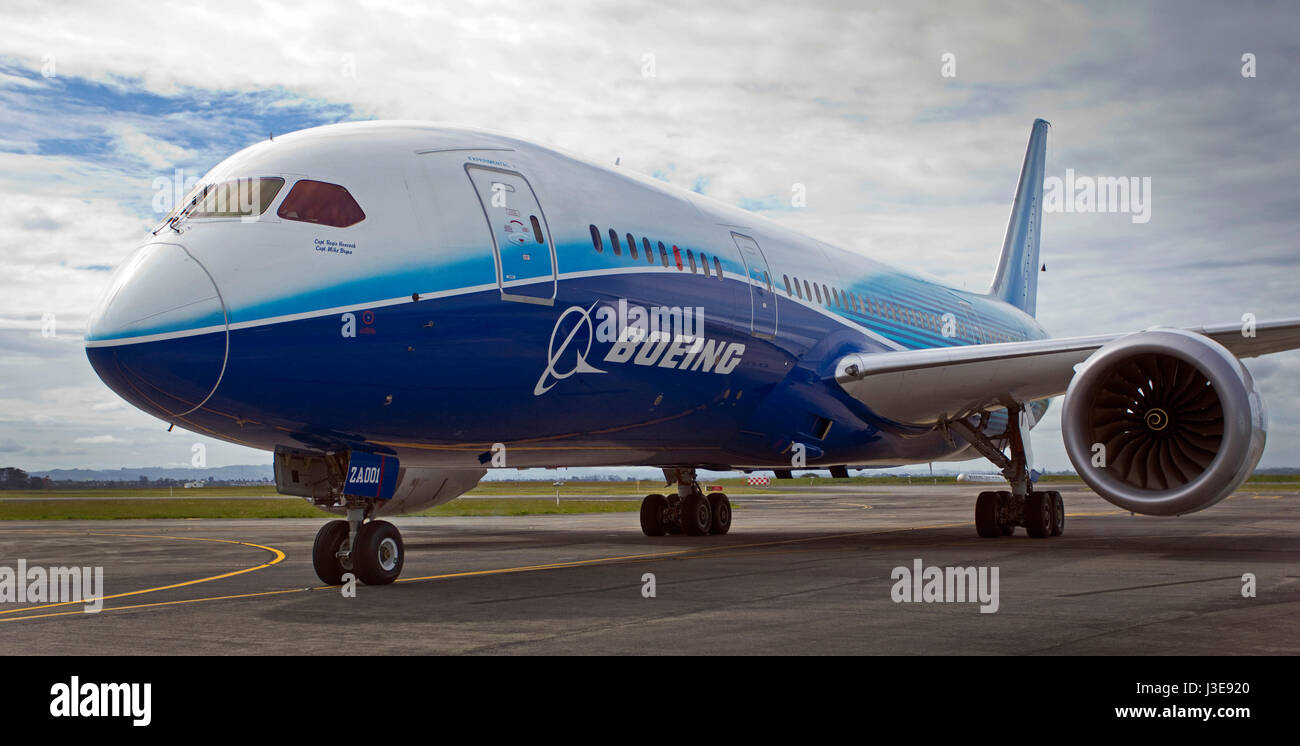 The arrival of the first test Boeing 787 Dreamliner aircraft making the ...