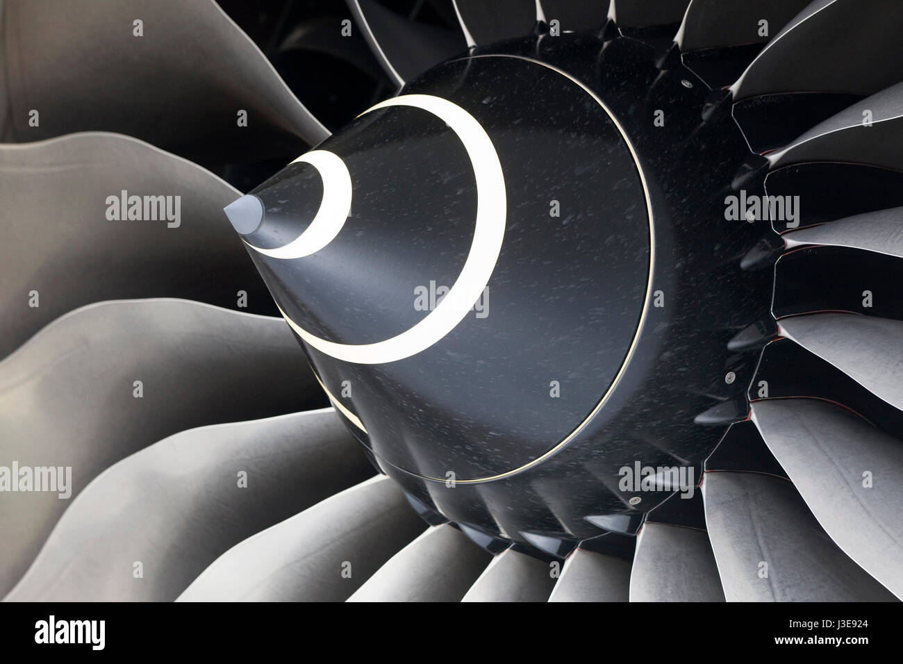 Boeing 787 dreamliner engine hi-res stock photography and images - Alamy