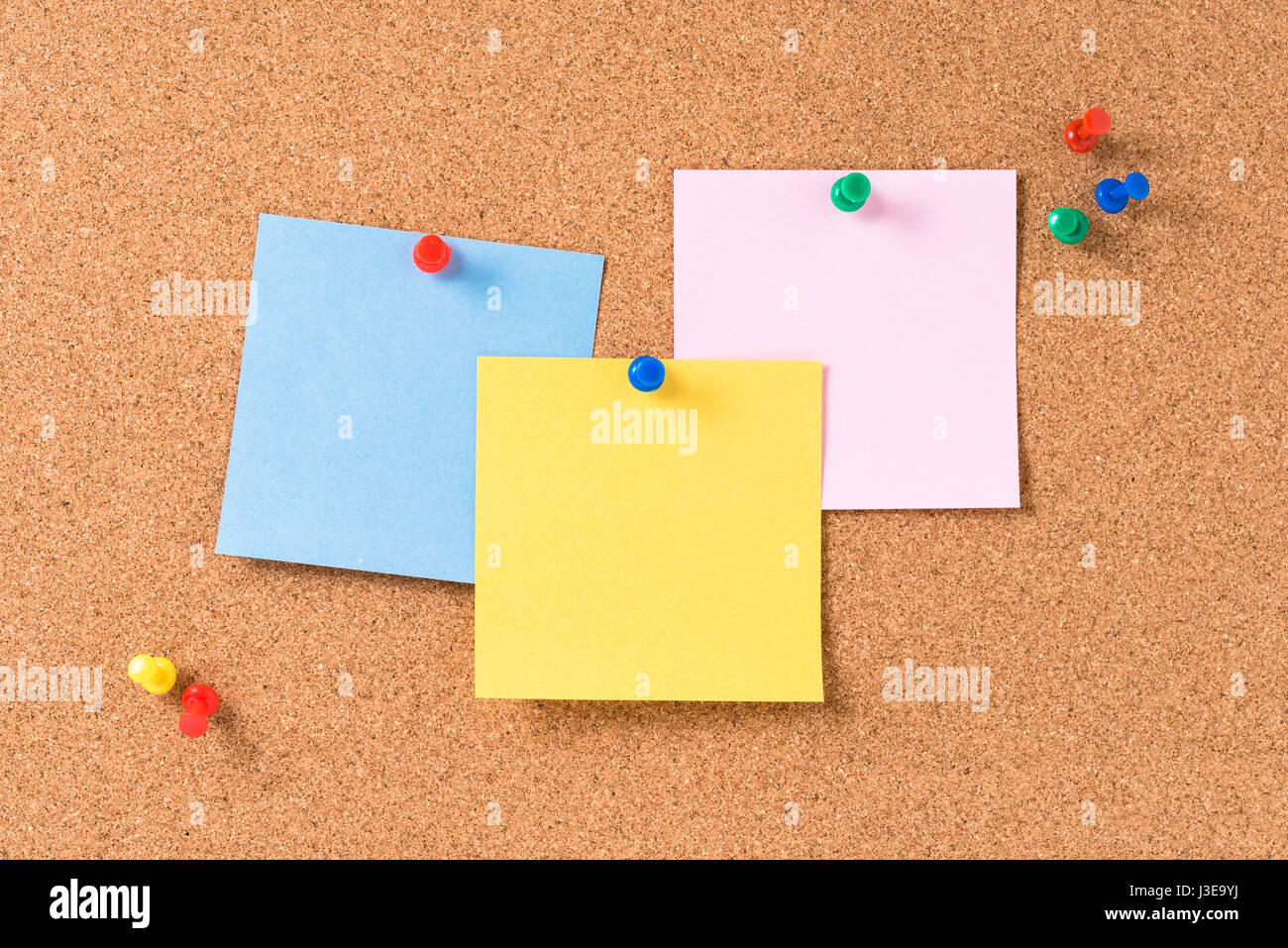 Cork board with colorful blank notes Stock Photo - Alamy