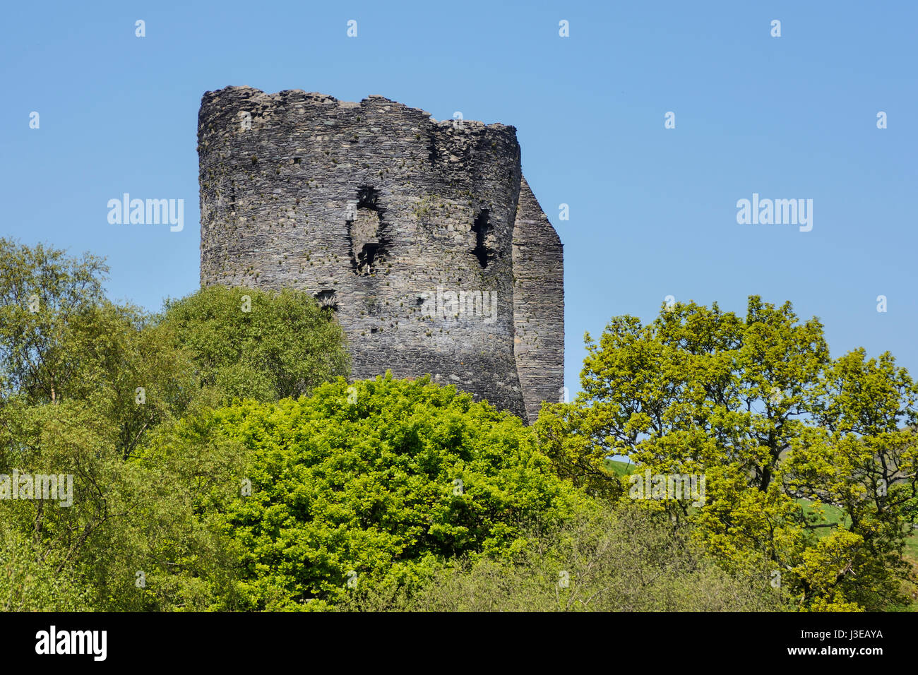 Dolbadarn Castle at the foot of the Llanberis Pass and in the village ...