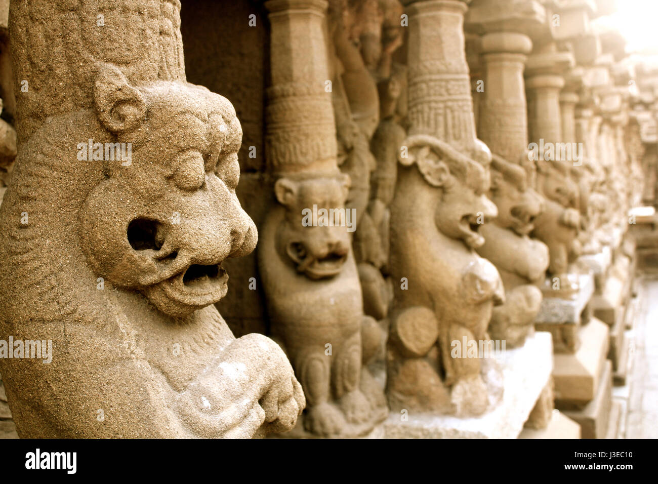 Pallava architecture hi-res stock photography and images - Alamy