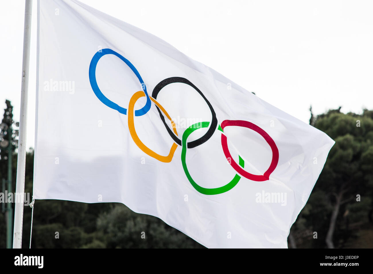 Olympic rings flag hi-res stock photography and images - Alamy