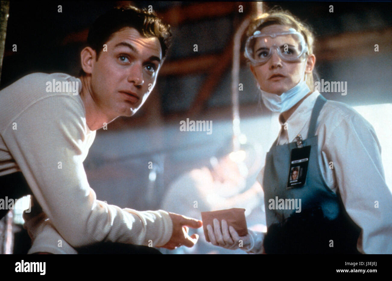 eXistenZ Year: 1999 - Canada Director: David Cronenberg Jude Law ...