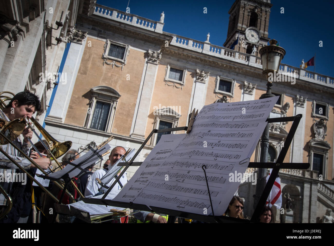 Rome, Italy. 4th May, 2017. A representation of workers, musicians and ...