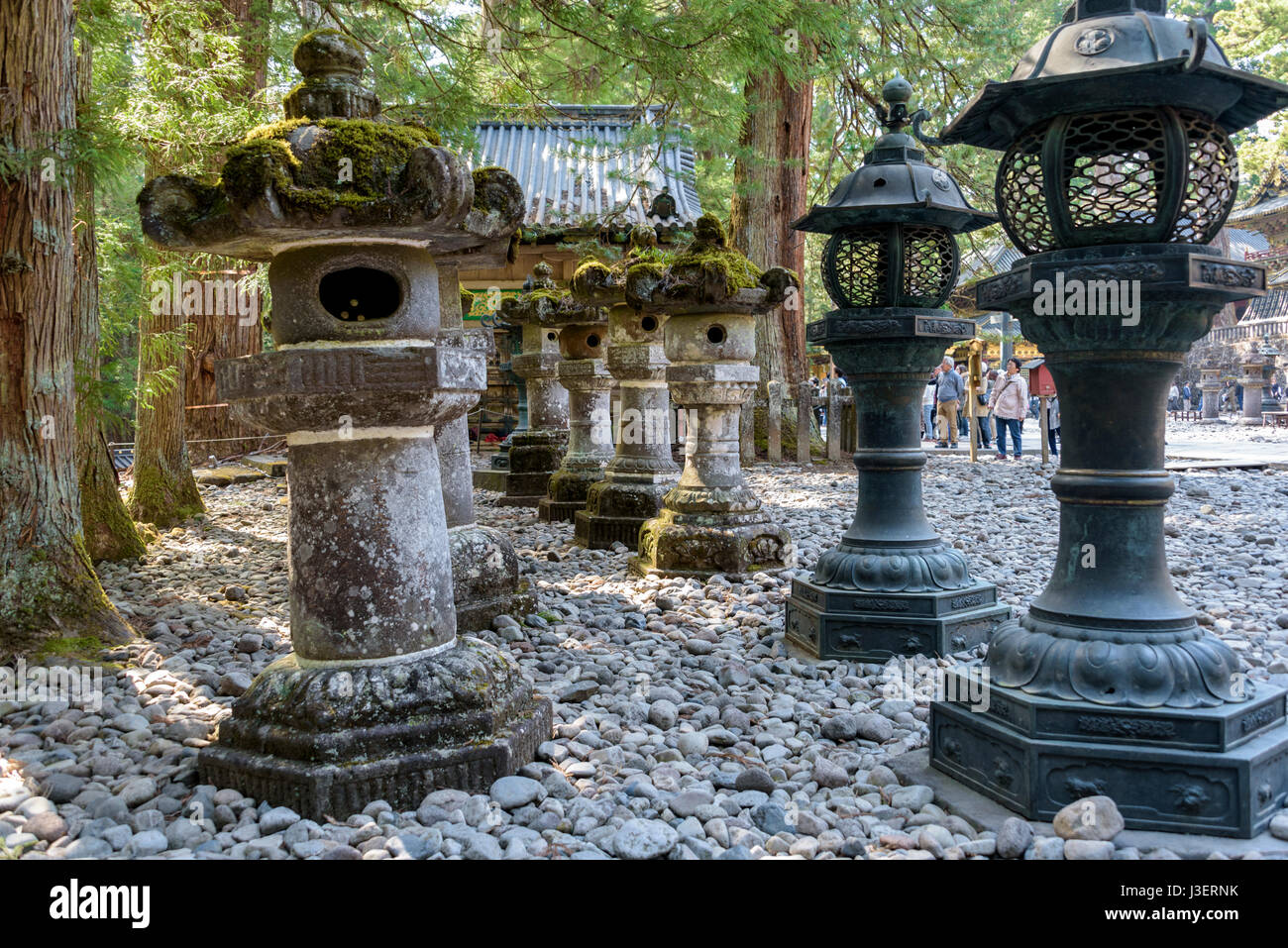 Japanese lanterns toshogu shinto shrine nikko hi-res stock photography ...