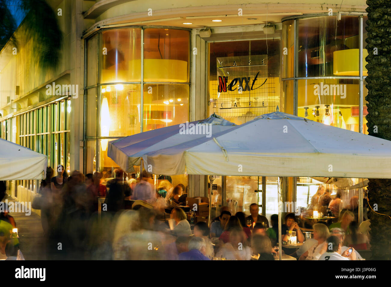 Cafe nexxt hi-res stock photography and images - Alamy