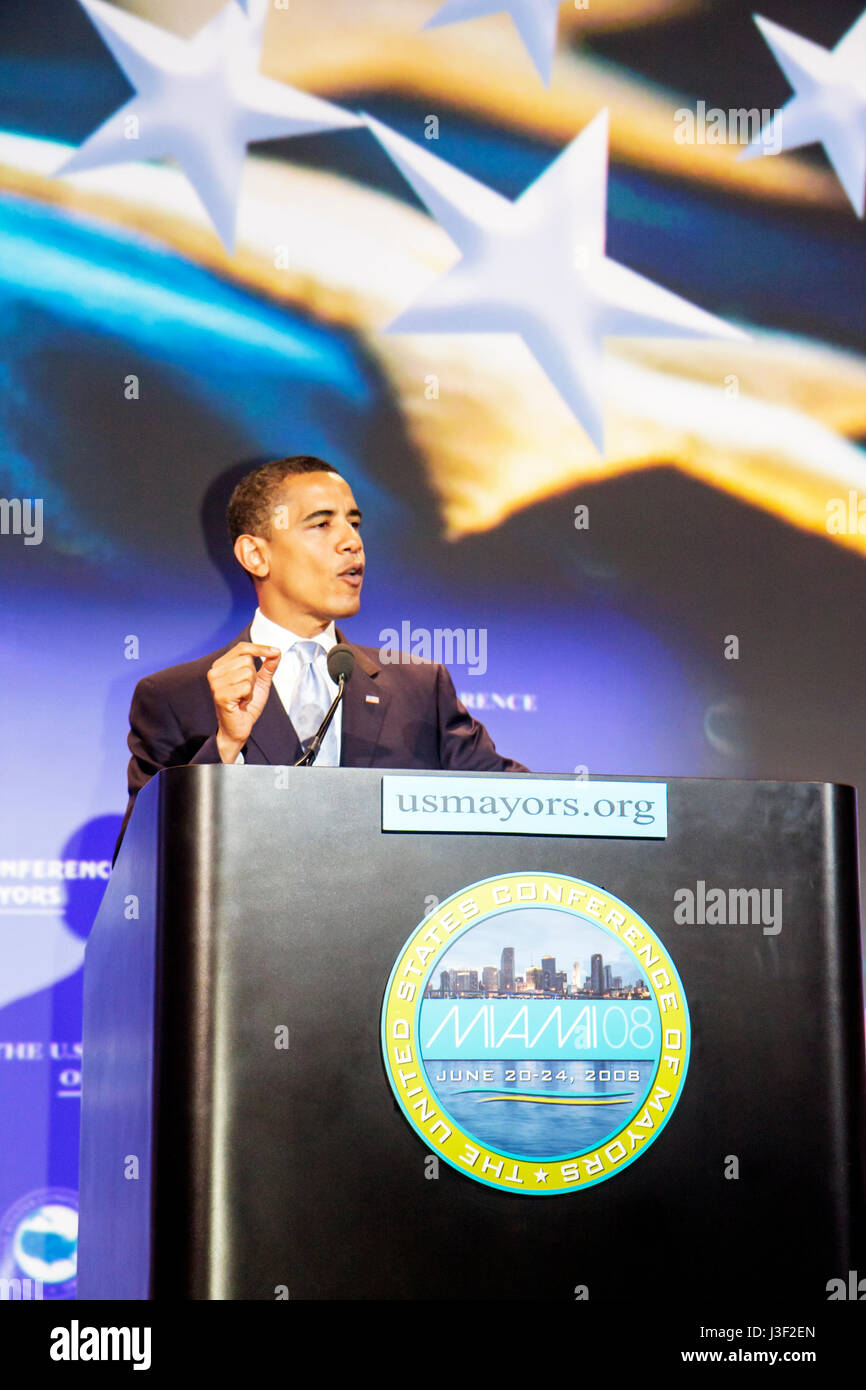 Presidential podium hi-res stock photography and images - Alamy