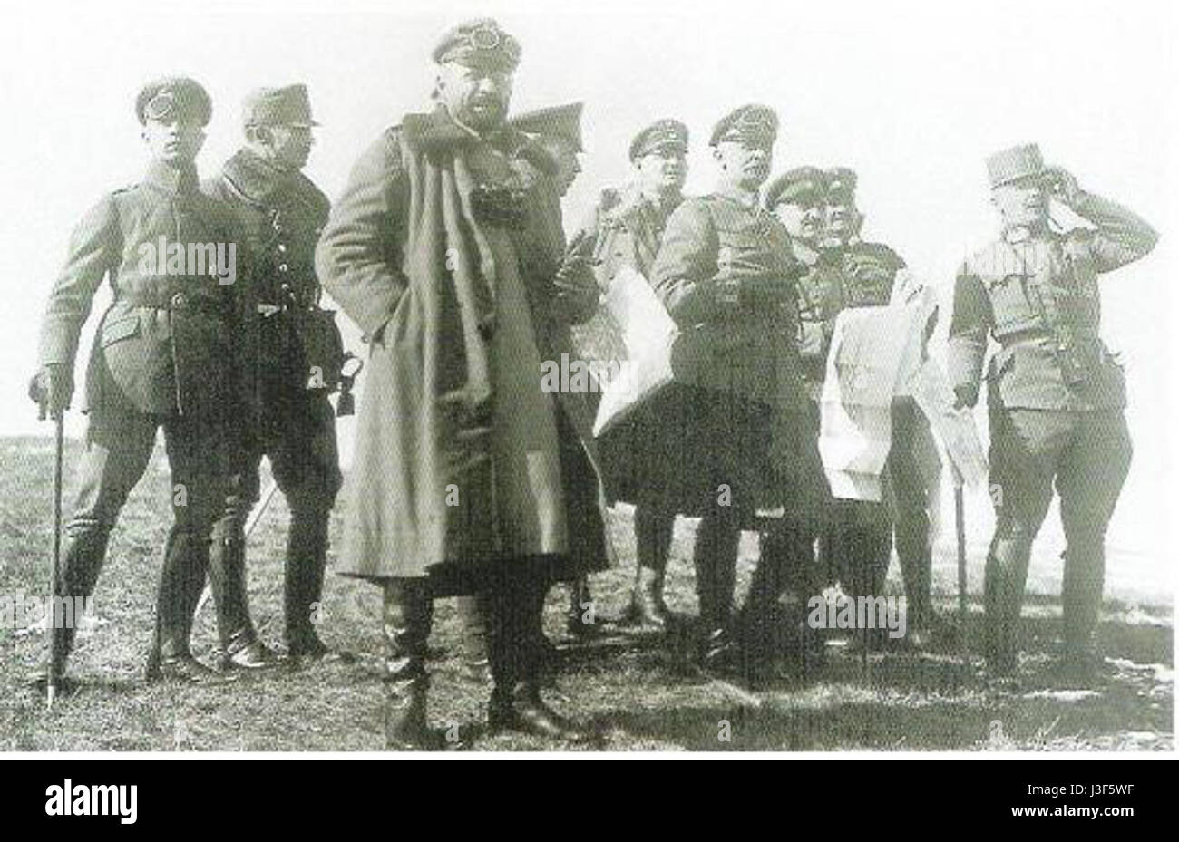General Erich von Falkenhayn and his staff led the German 9th Army ...