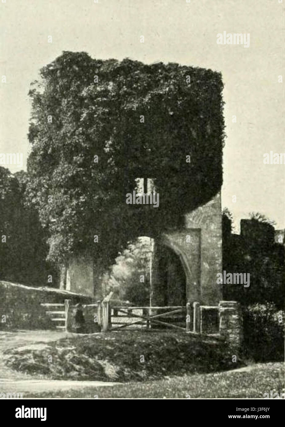 Farleigh Hungerford Castle 19th century gatehouse Stock Photo - Alamy