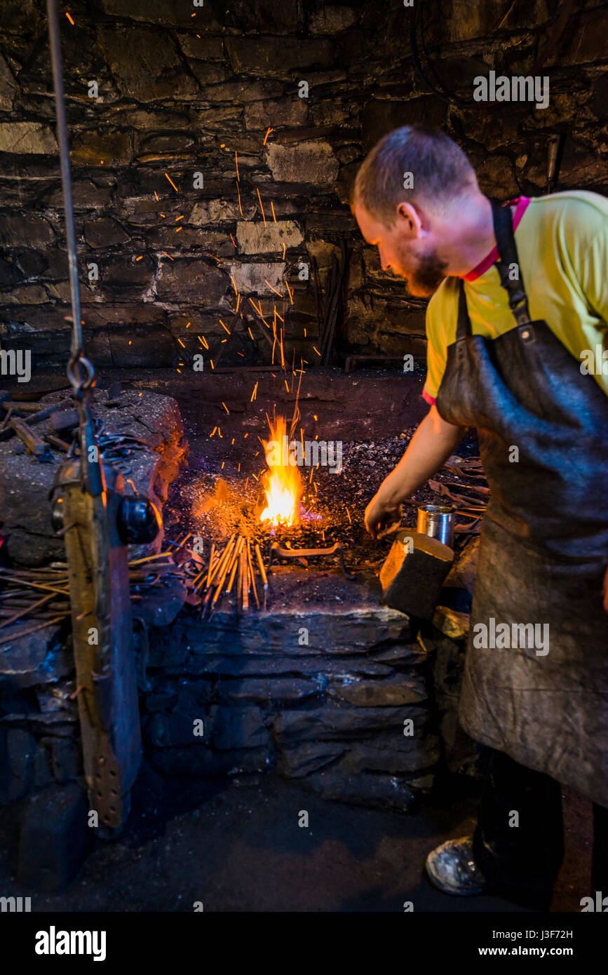 Culture de forge hi-res stock photography and images - Alamy