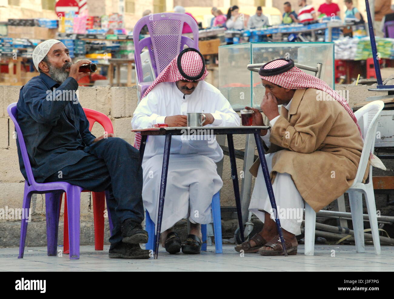 Muslim tea drink hi-res stock photography and images - Alamy