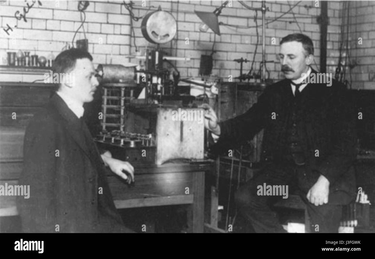 Geiger and rutherford hi-res stock photography and images - Alamy