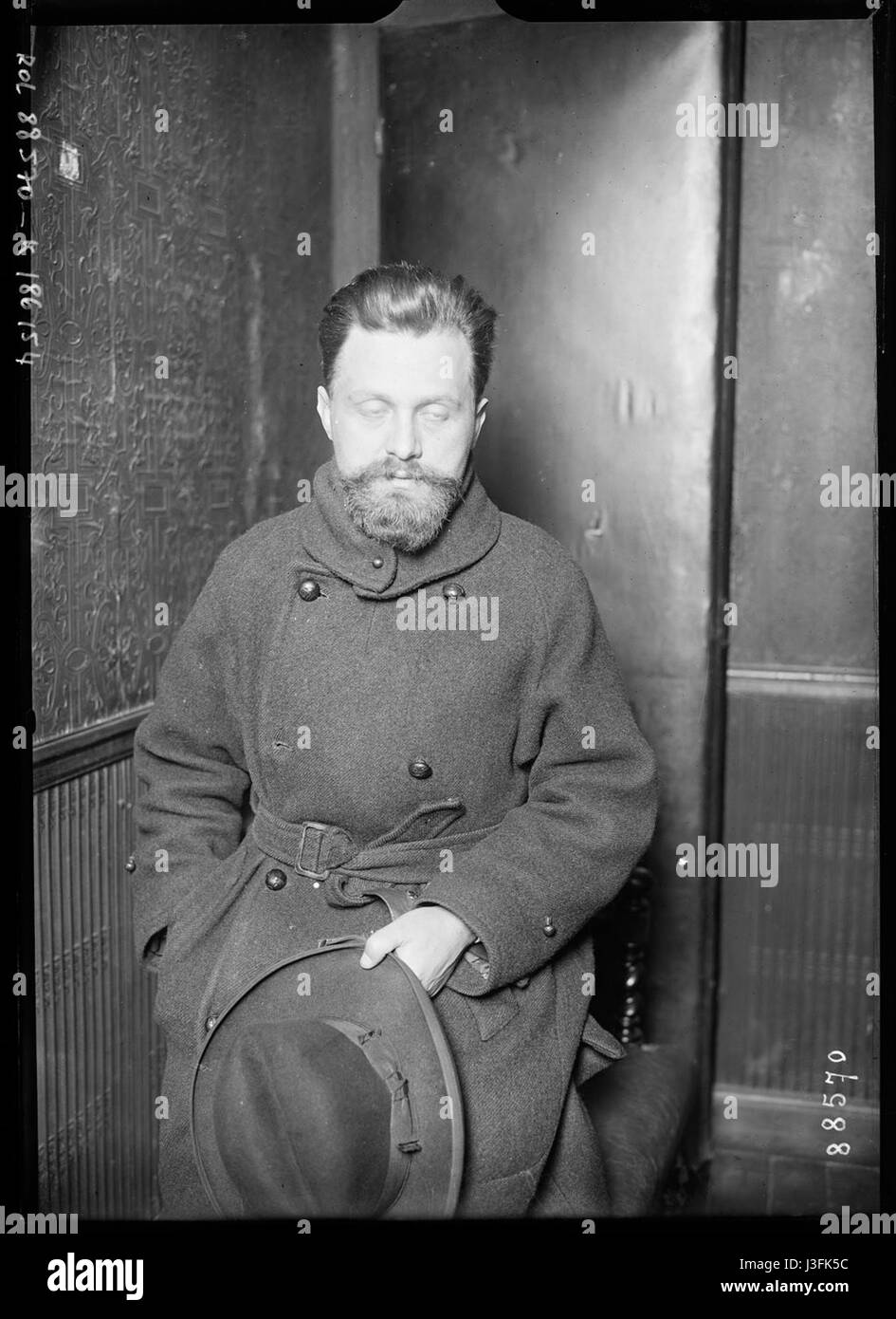 Modernism in portraiture Black and White Stock Photos & Images - Alamy