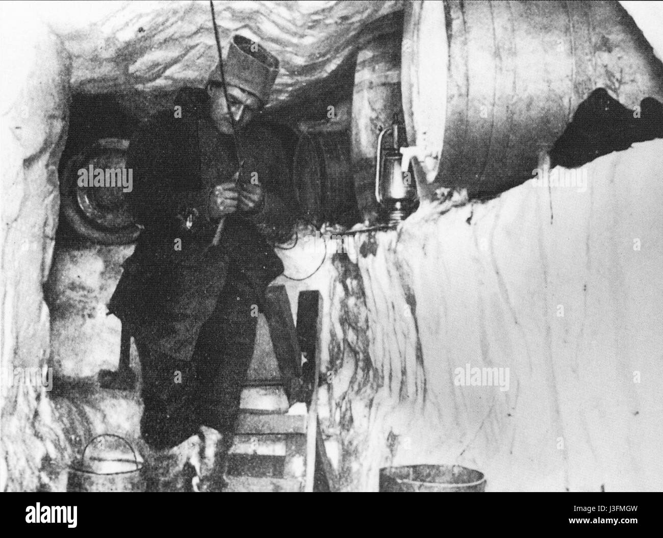 Amundsens expedition hi-res stock photography and images - Alamy