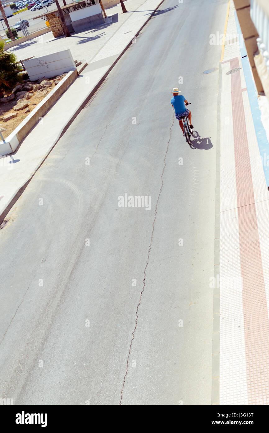 Retro road cyclist hi-res stock photography and images - Alamy