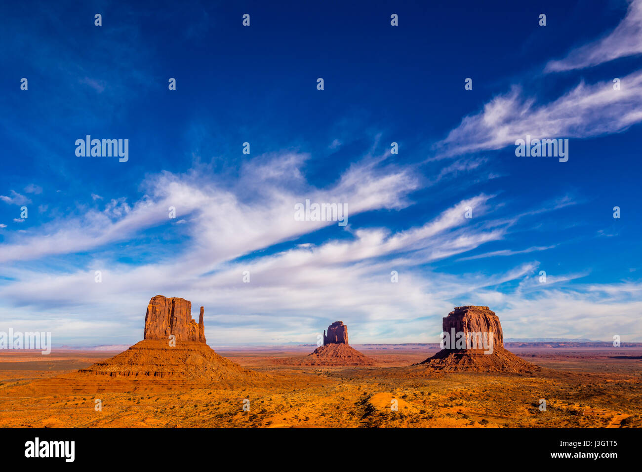 the monument valley Stock Photo - Alamy