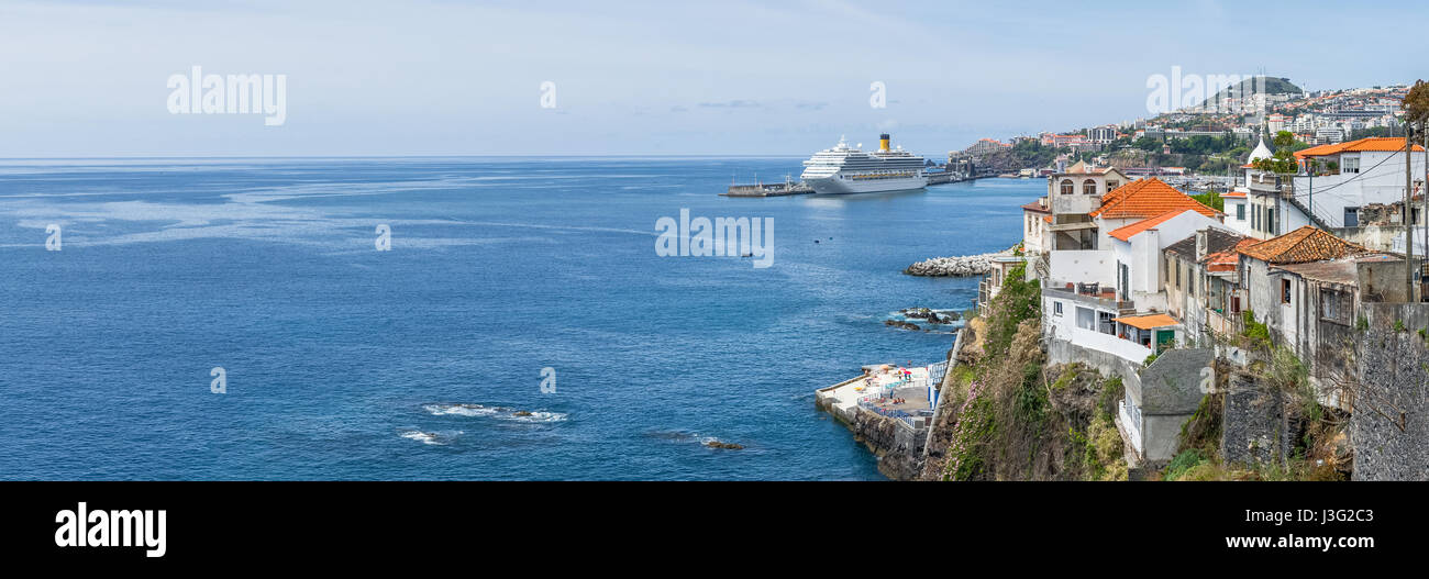 Main harbour funchal madeira hi-res stock photography and images - Alamy
