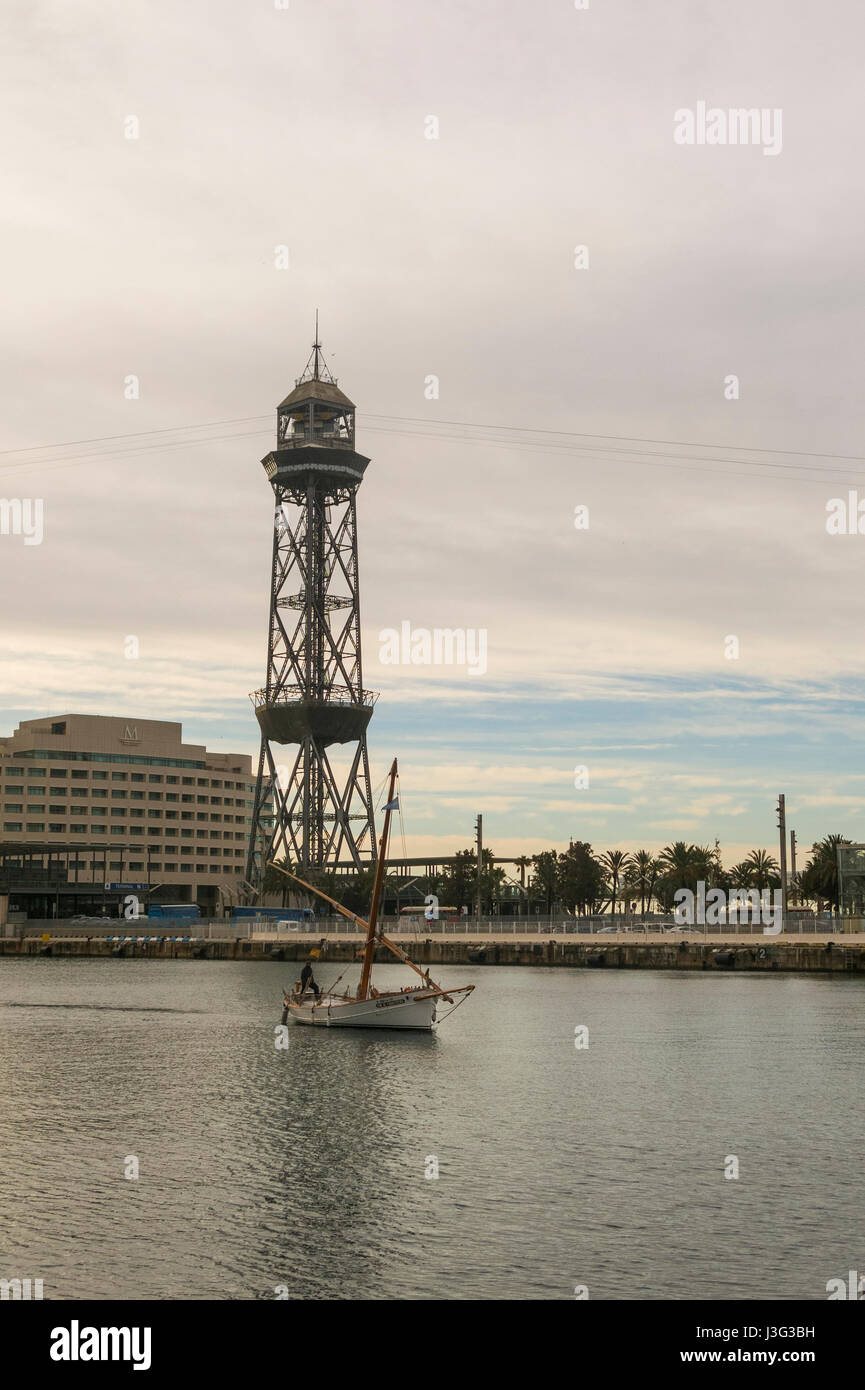 Spain port vell fishing boat hi-res stock photography and images - Alamy