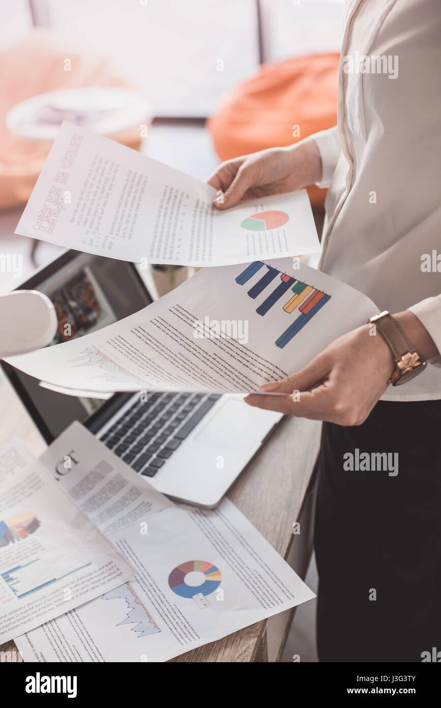 Working documents hi-res stock photography and images - Alamy