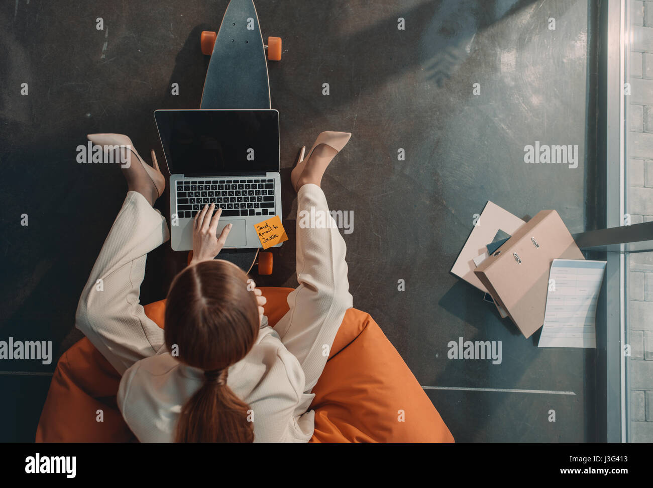 Worker overhead view hi-res stock photography and images - Alamy
