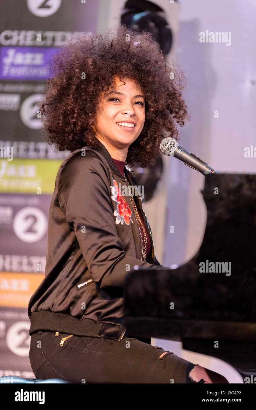 Kandace springs hi-res stock photography and images - Alamy