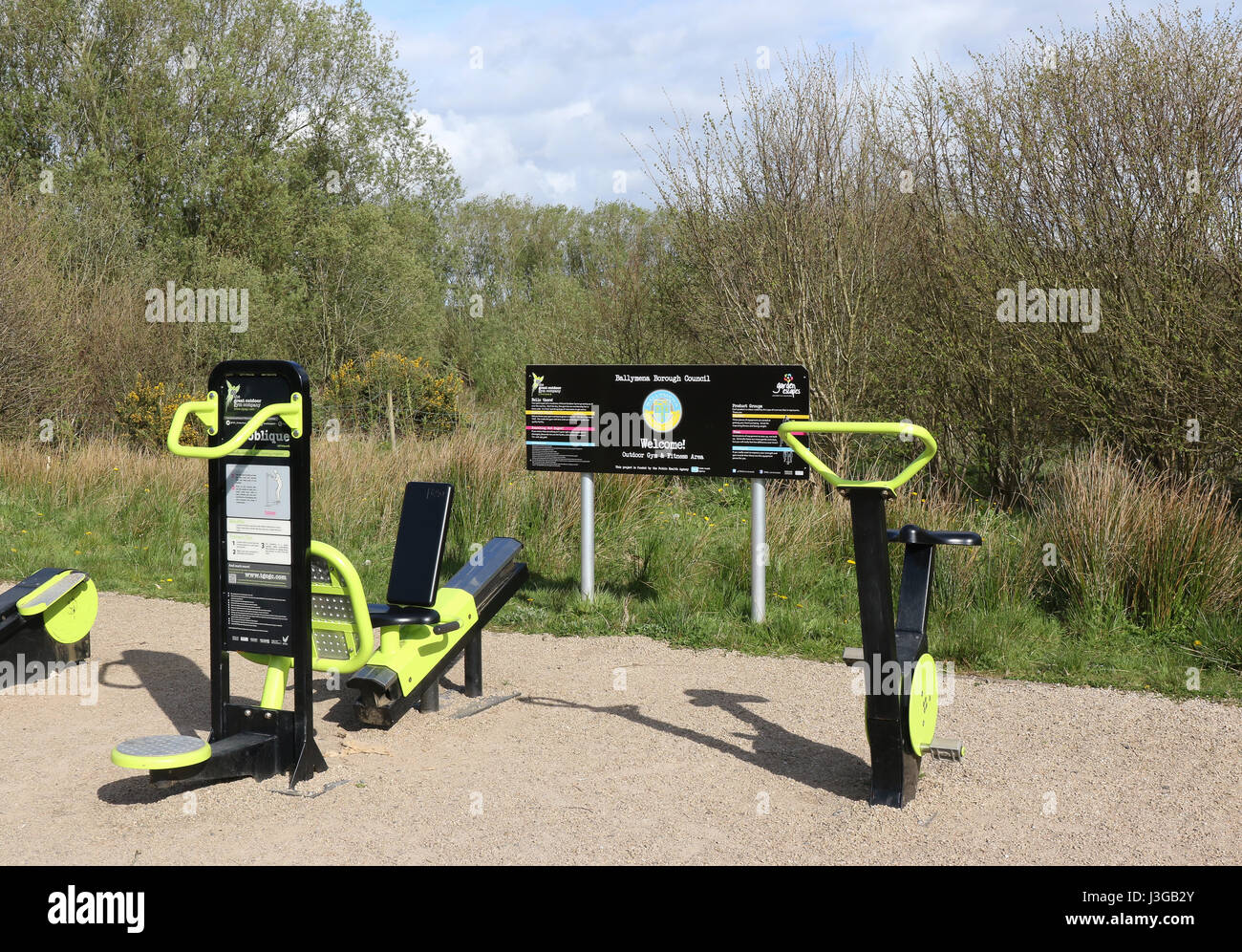 Public outdoor gym and fitness area Stock Photo - Alamy