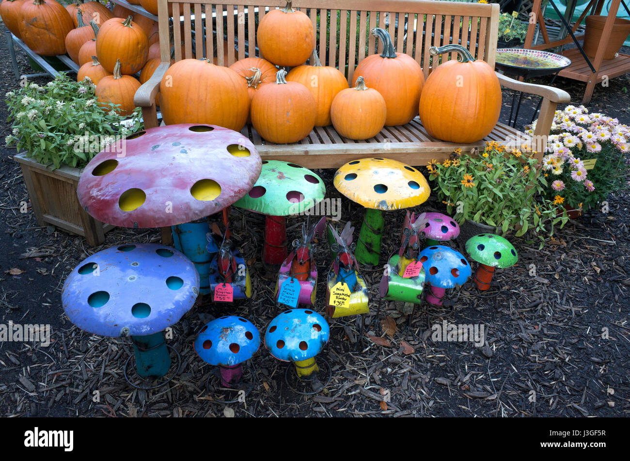 Decorative toadstools hi-res stock photography and images - Alamy