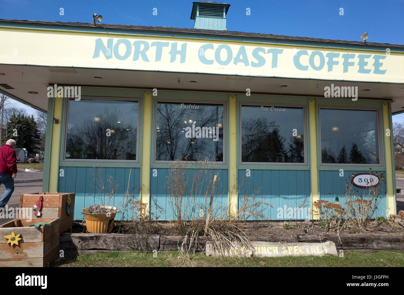 Exterior view of the North Coast Coffee shop building. Washburn ...