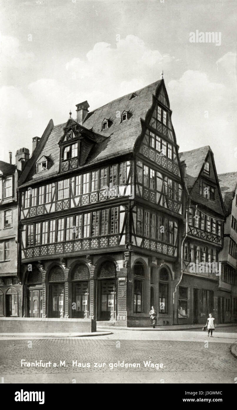 Center old historic traditional hi-res stock photography and images - Alamy