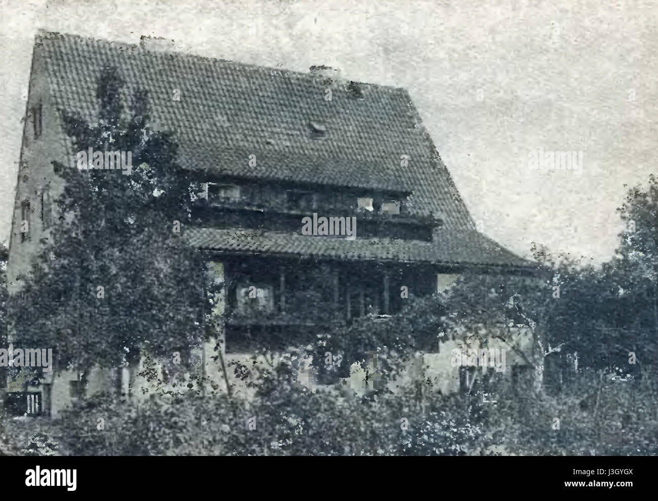 Gartenseite eines neuen Einzelhauses in Oppeln Stock Photo - Alamy
