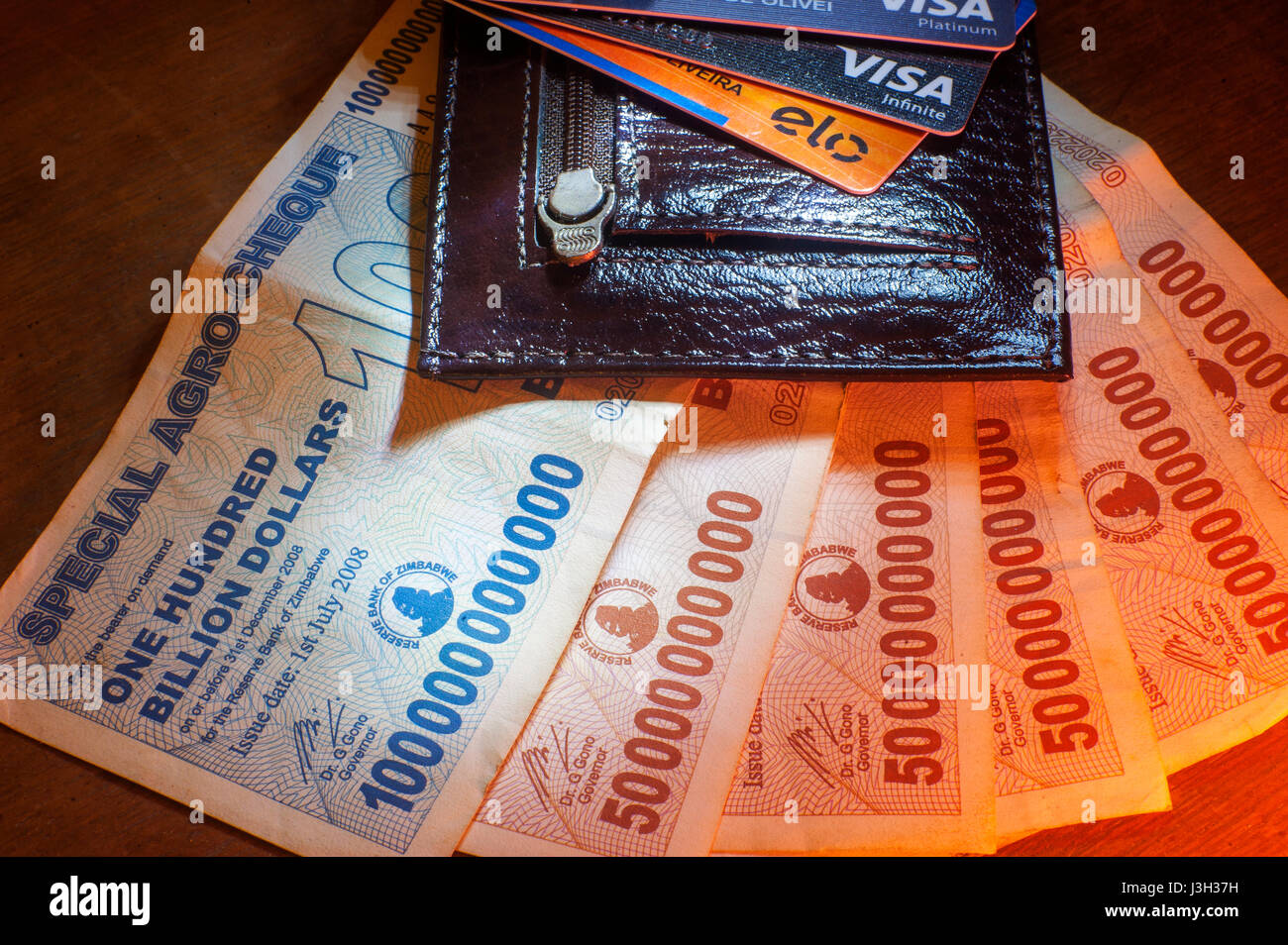 Billion dollar hi-res stock photography and images - Alamy