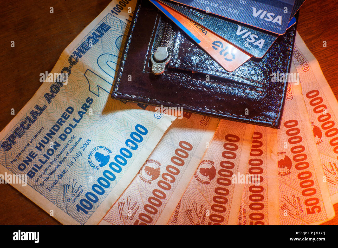 Billion Dollar Note High Resolution Stock Photography and Images - Alamy