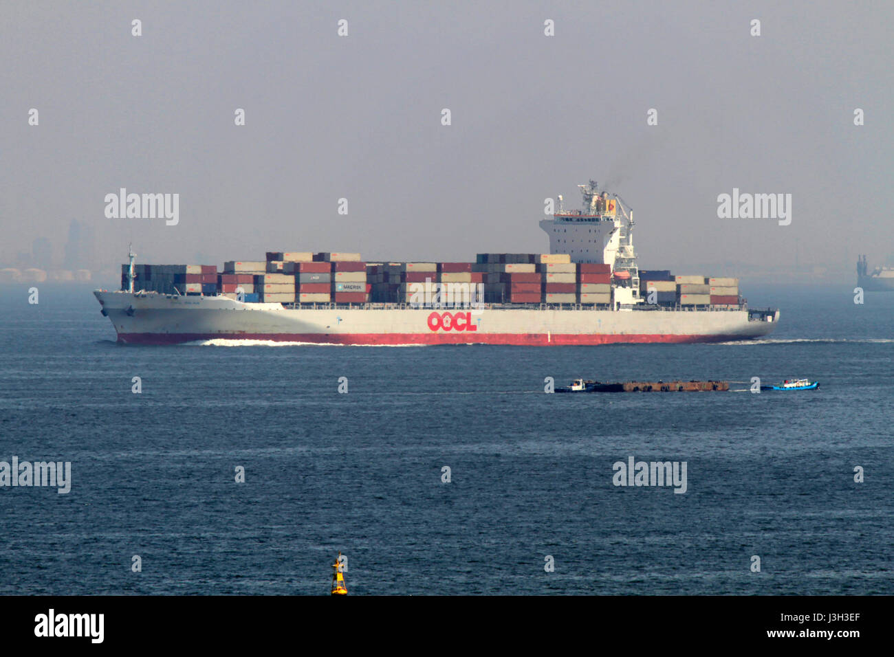 A Container Ship Cruises Tokyo Bay Japan Stock Photo - Alamy
