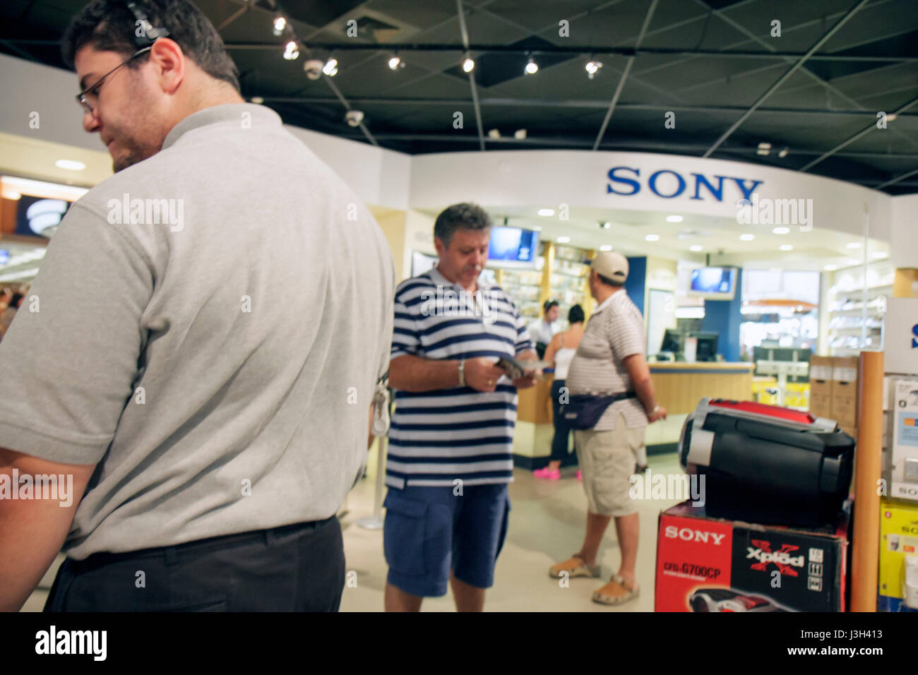 Miami Florida,Dolphin Mall,Sony Style Outlet,Hispanic Latin Latino ...